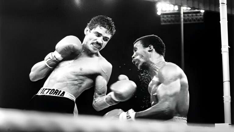 Top 10 super featherweight boxers of all time Who Dominated